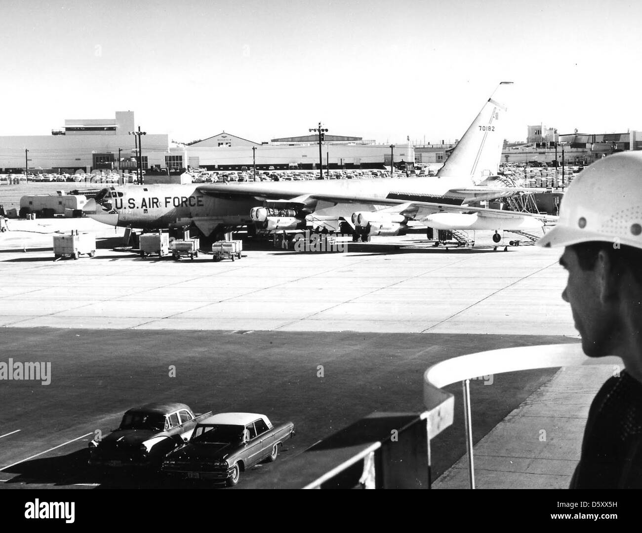 Boeing b 52f stratofortress hi-res stock photography and images - Alamy