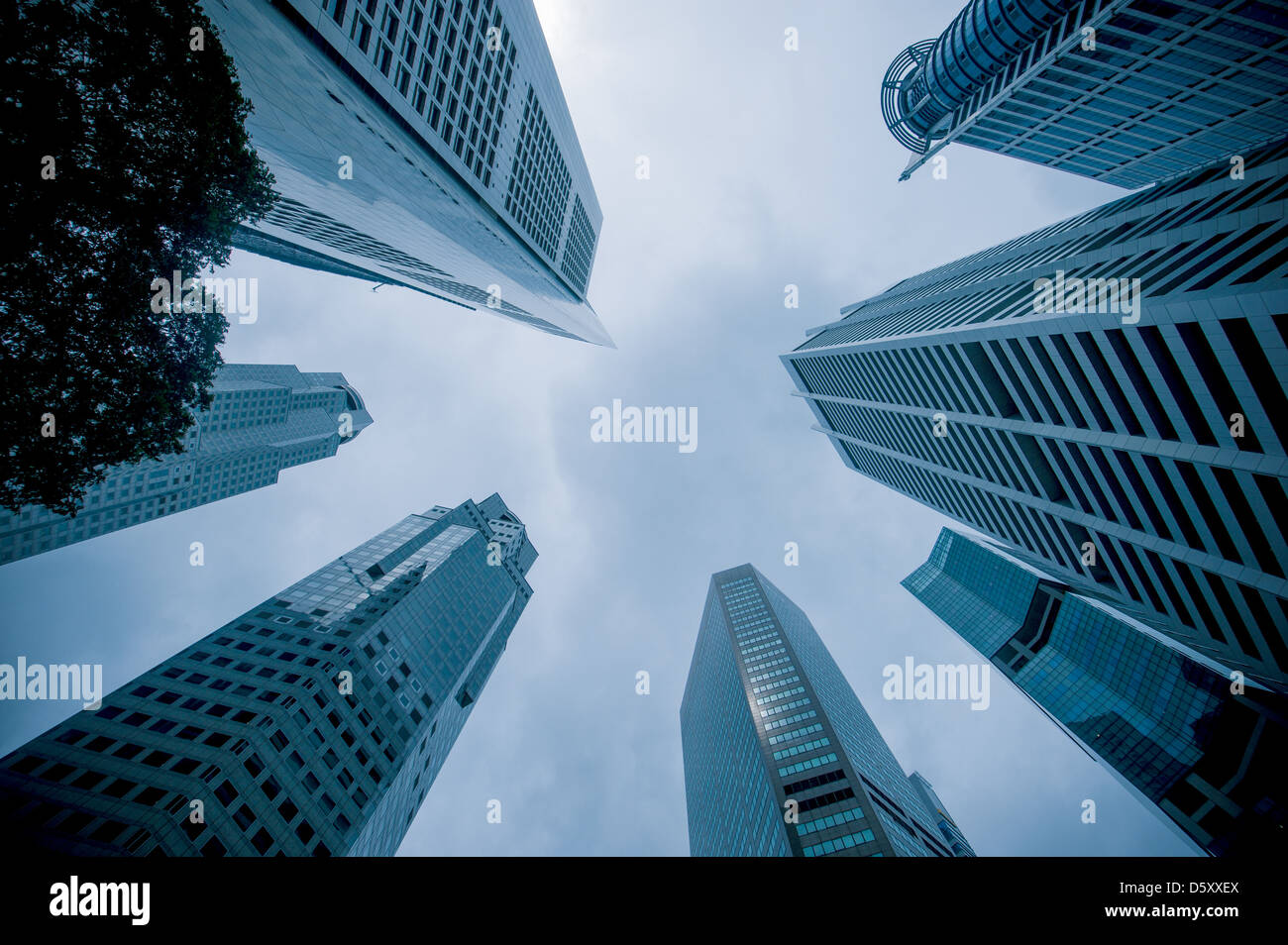 Futuristic industrial cityscape hi-res stock photography and images - Alamy