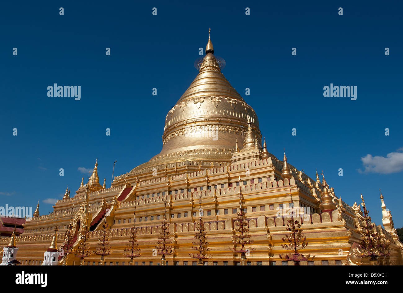 Shwezigon pagoda, Bagan, Myanmar Stock Photo - Alamy