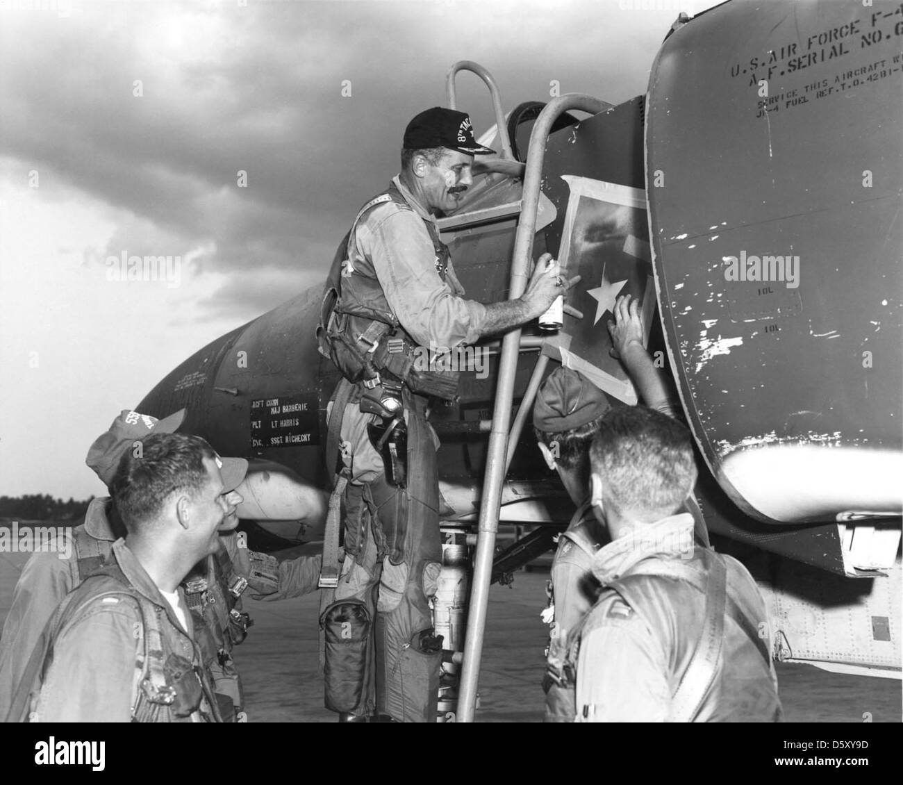 S 4 21 21 Black and White Stock Photos & Images - Alamy