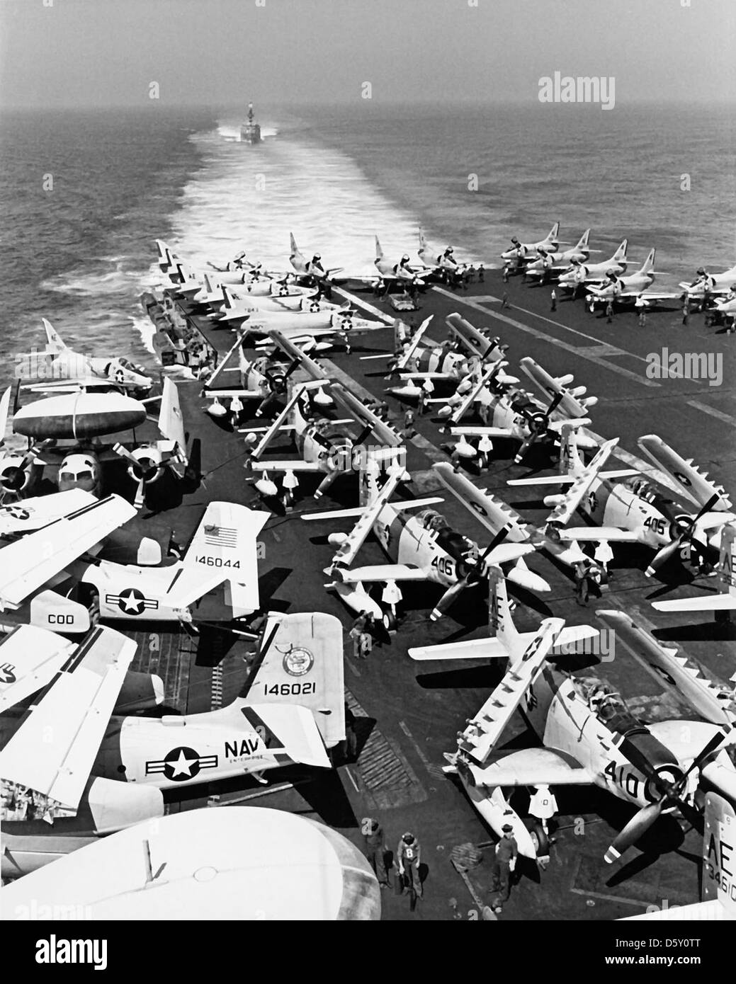 Operation deck Black and White Stock Photos & Images - Alamy
