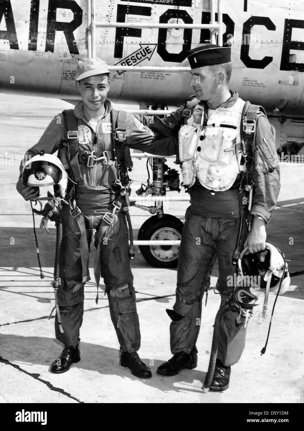 North american f 100 super sabre hi-res stock photography and images ...