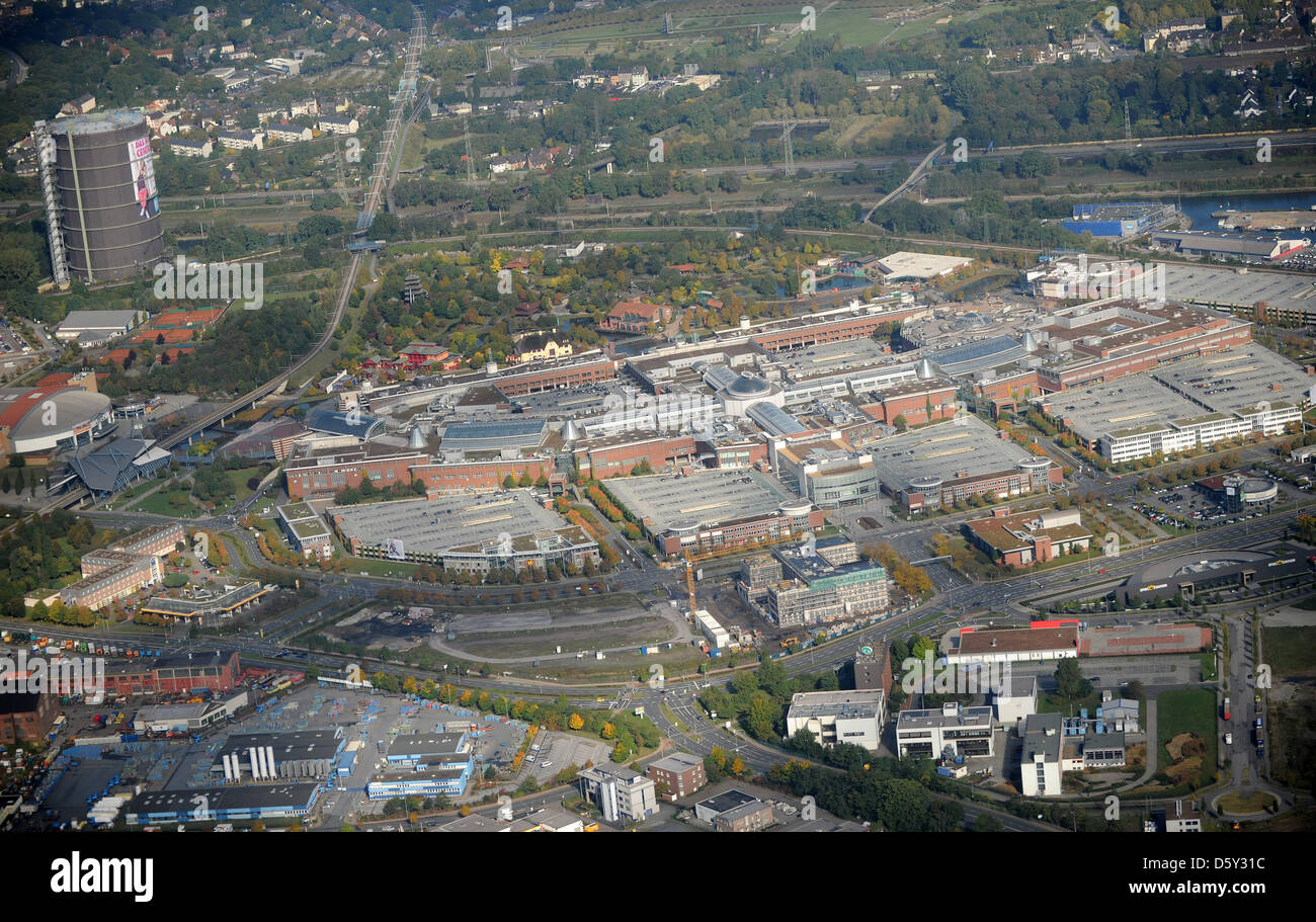 Aerial view of the Centro Oberhausen and the Gasometer in Oberhausen ...