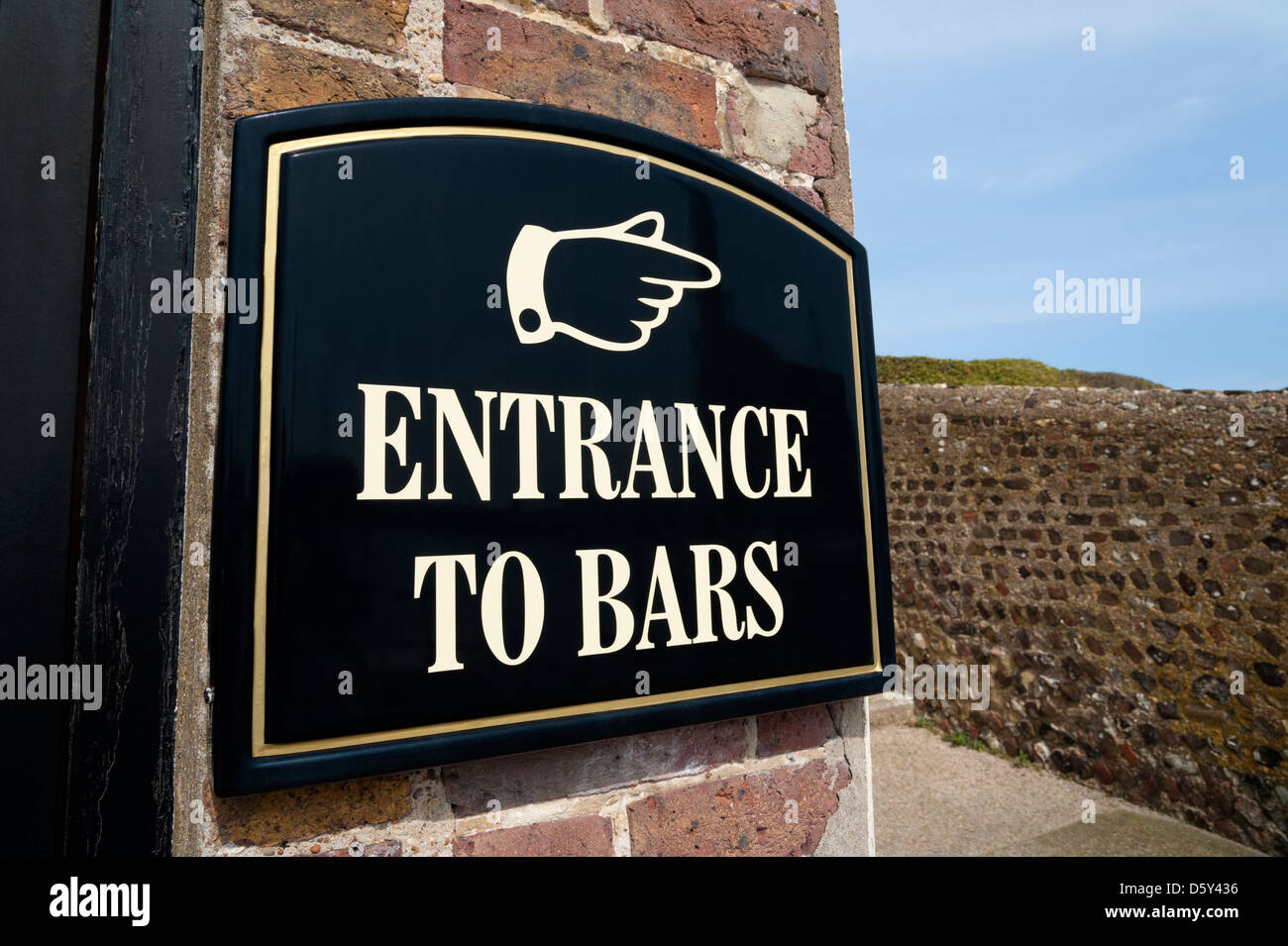 Hand pointing directions hi-res stock photography and images - Alamy