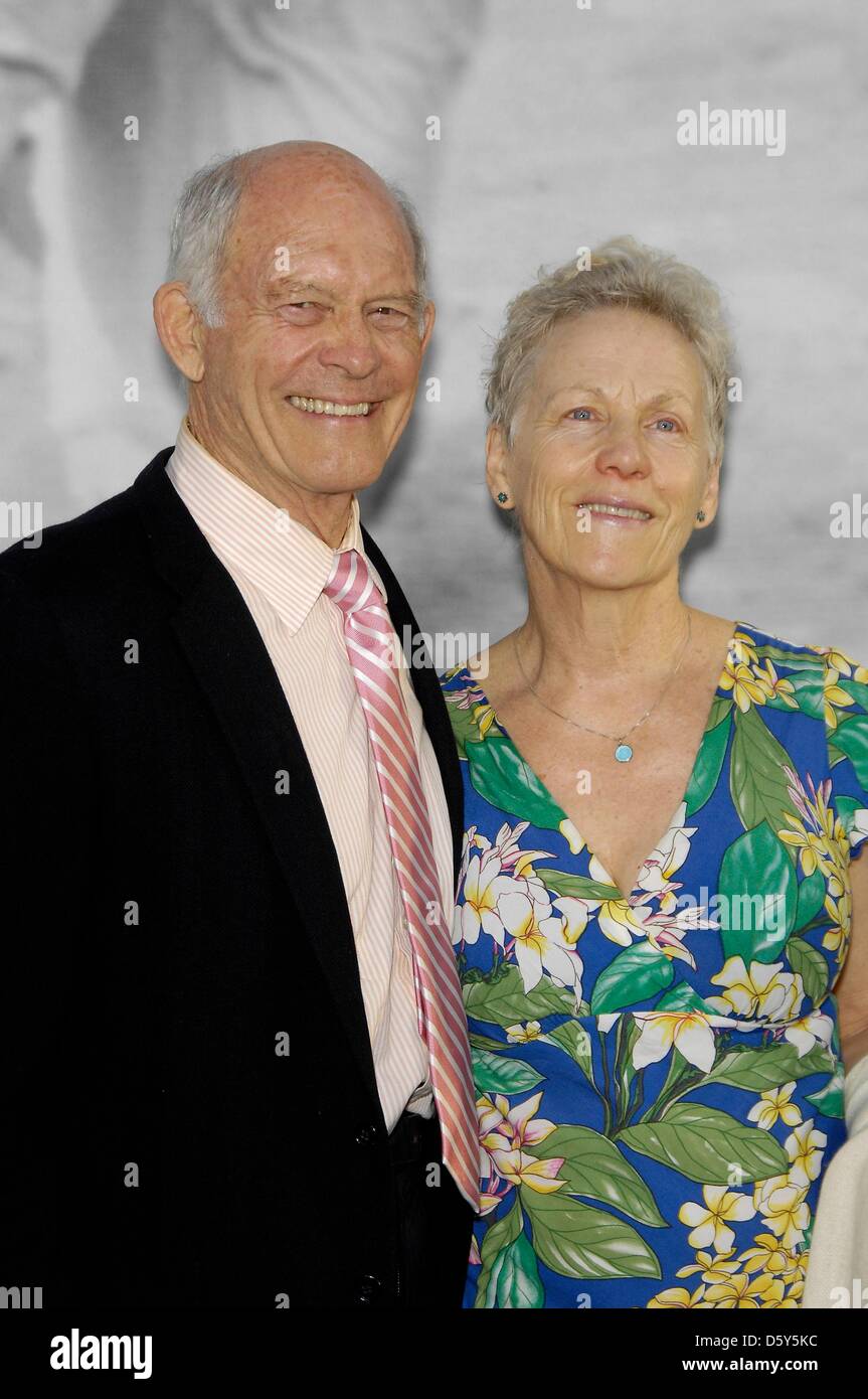 Los Angeles, California, USA. 9th April 2013. Max Gail at arrivals for ...