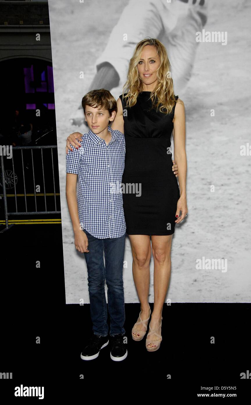 Kim raver and luke boyer hi-res stock photography and images - Alamy