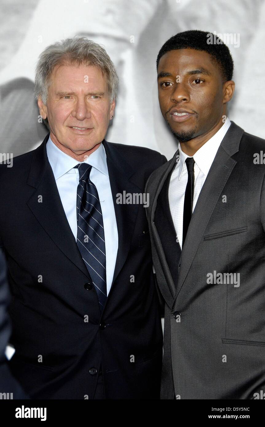 Harrison ford chadwick boseman 42 hi-res stock photography and images ...
