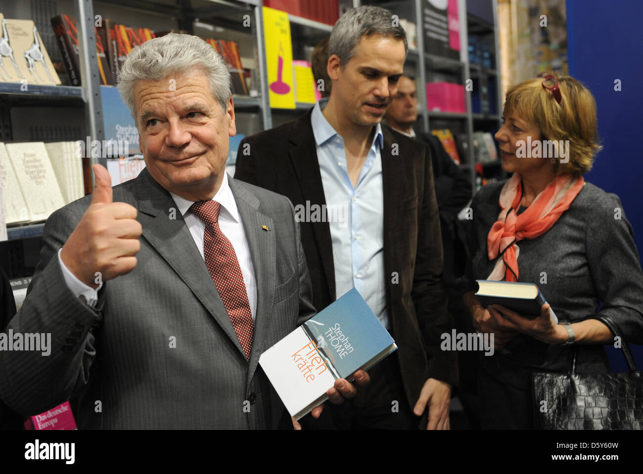 German President Joachim Gauck (L-R), author Stephan Thome and Gauck's ...