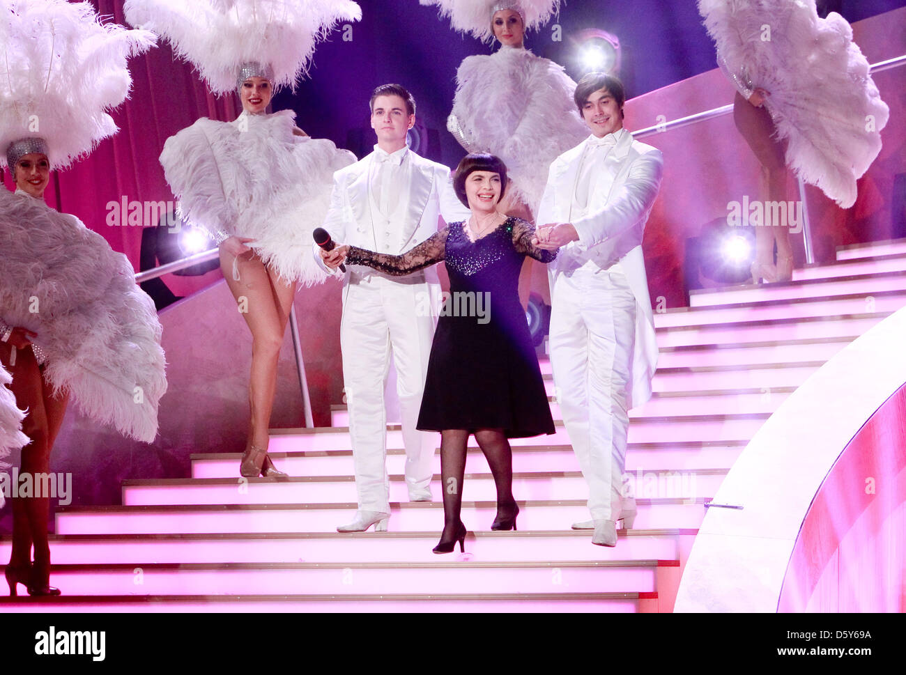 Mireille mathieu hi-res stock photography and images - Alamy