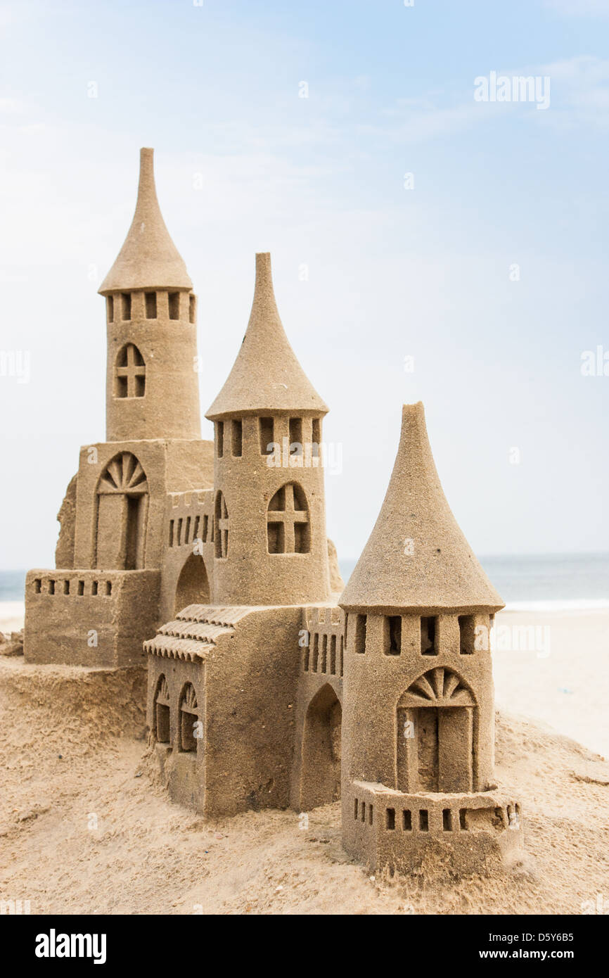 Sandcastle fort hi-res stock photography and images - Alamy