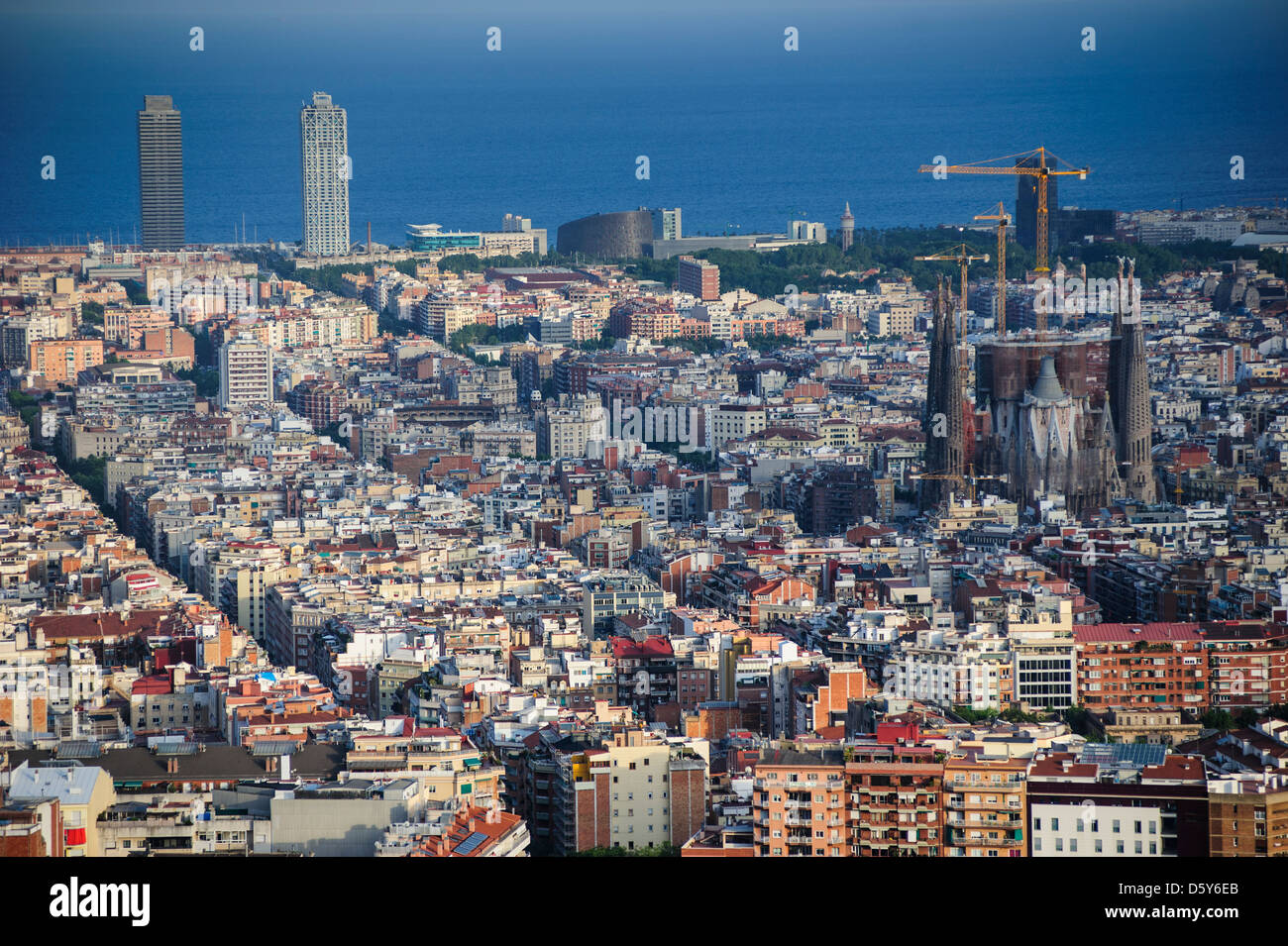 Barcelona skyline hi-res stock photography and images - Alamy