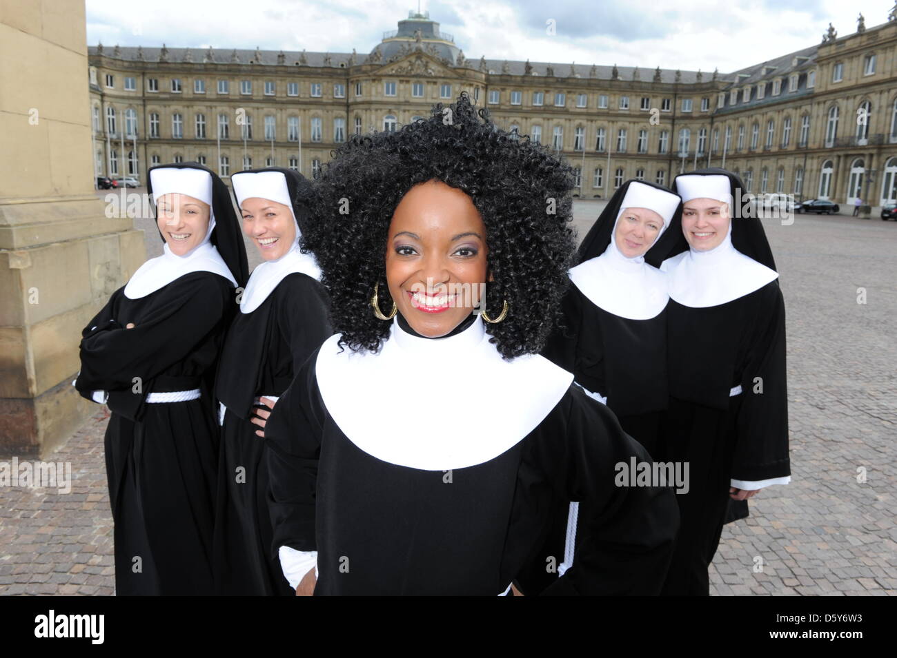 Musical singer and leading actress in the musical 'Sister Act', Zodwa ...