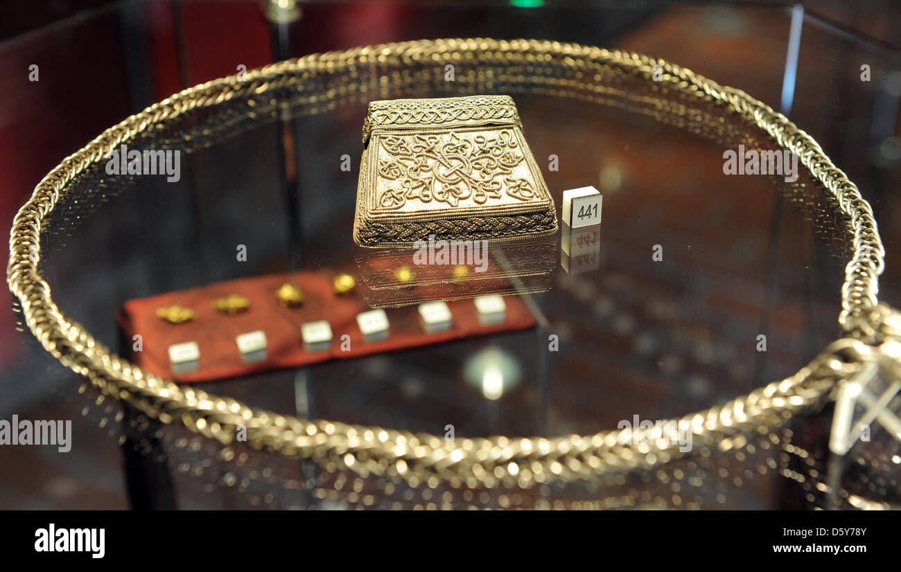 A silver chain and an amulet case from the 11th century from Poland are ...