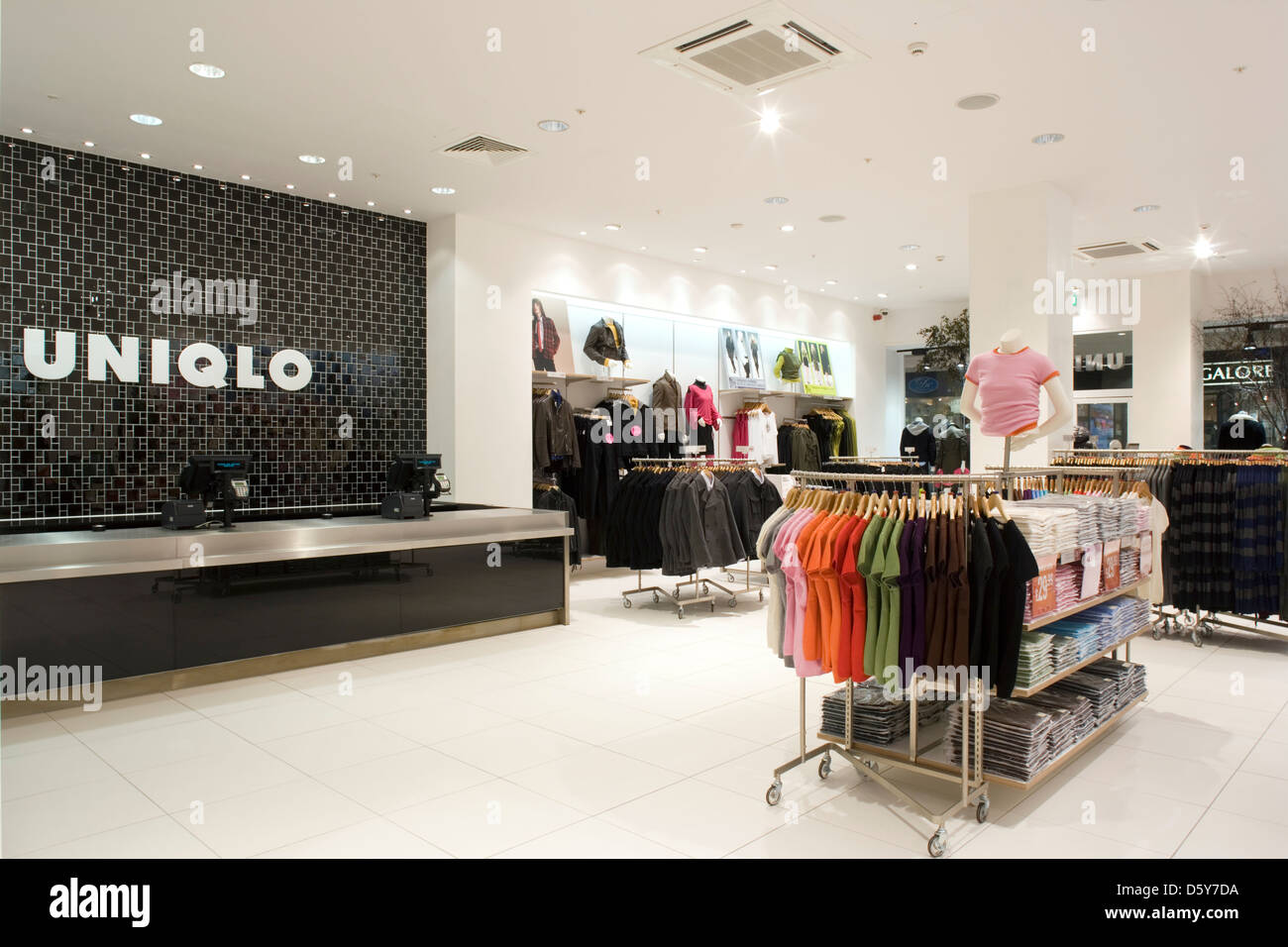 Uniqlo Oxford Street London England Stock Photo - Alamy