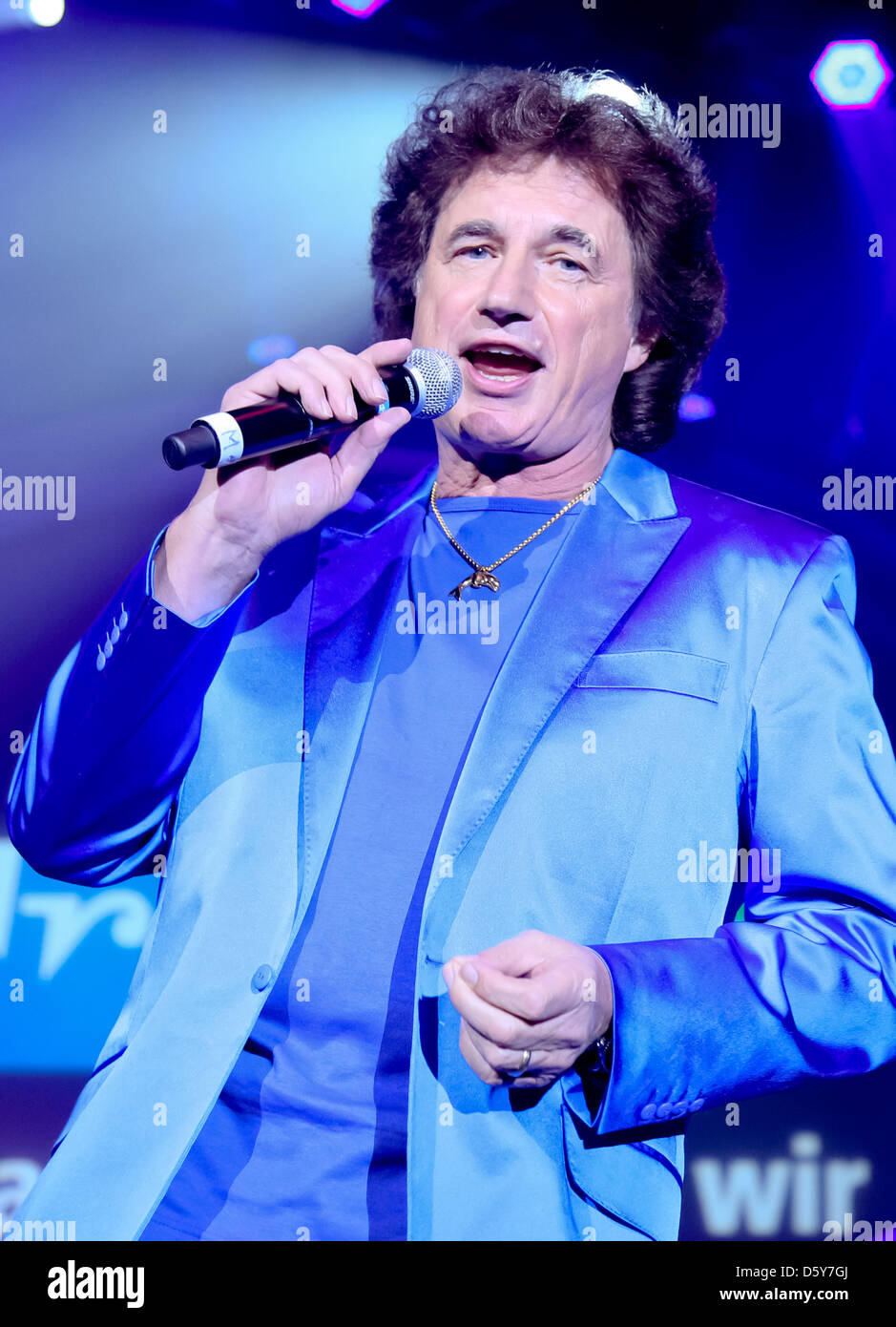 Singer Olaf (former member of 'Die Flippers') peforms on stage at the ...