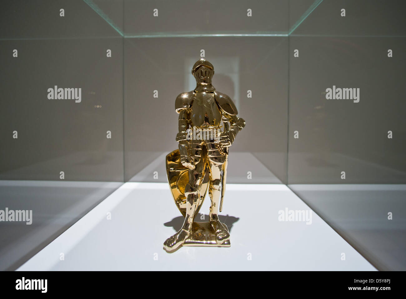 The figure "The Golden One" (gold) is pictured in the exhibition "Gold ...