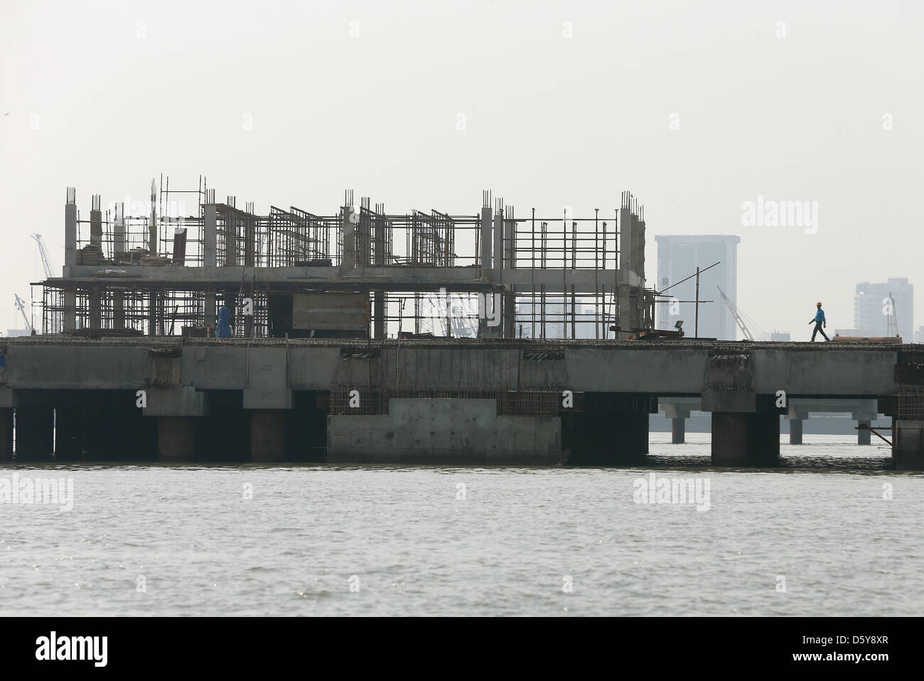 Mumbai port facility hi-res stock photography and images - Alamy