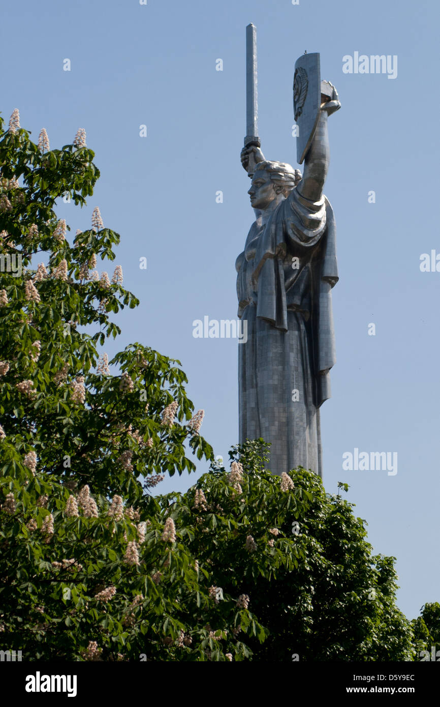 Monument in Kiev - Rodina - Mother on sky background Stock Photo - Alamy