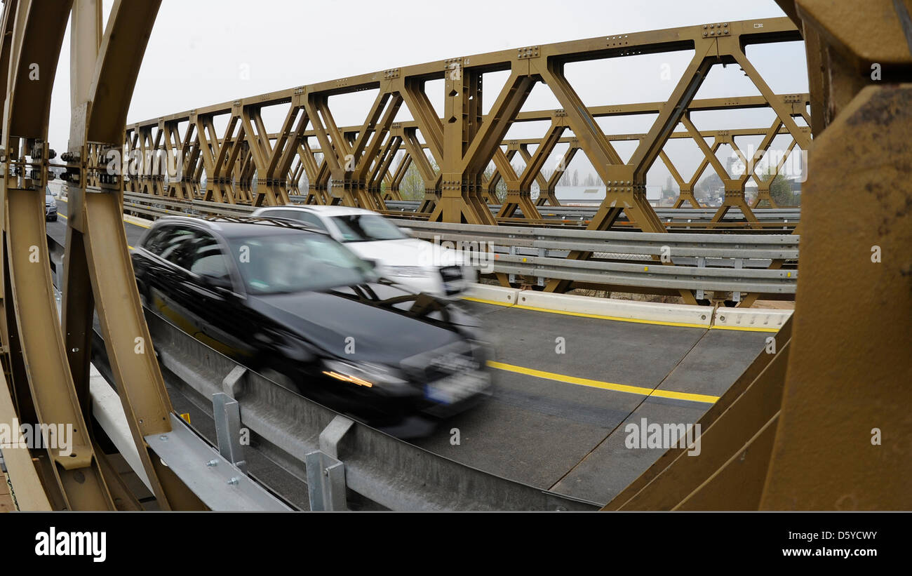 Autobahn a57 hi-res stock photography and images - Alamy