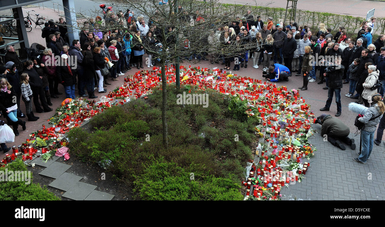 Around 200 users of the social network Facebook remember murdered 11 ...