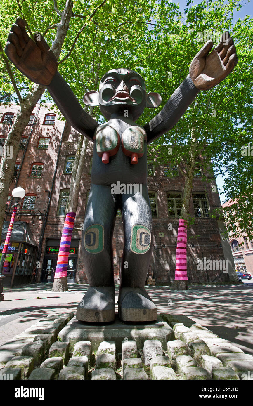 Sculpture by artist Duane Pasco (title: Tsonqua year: 1975). Pioneer ...