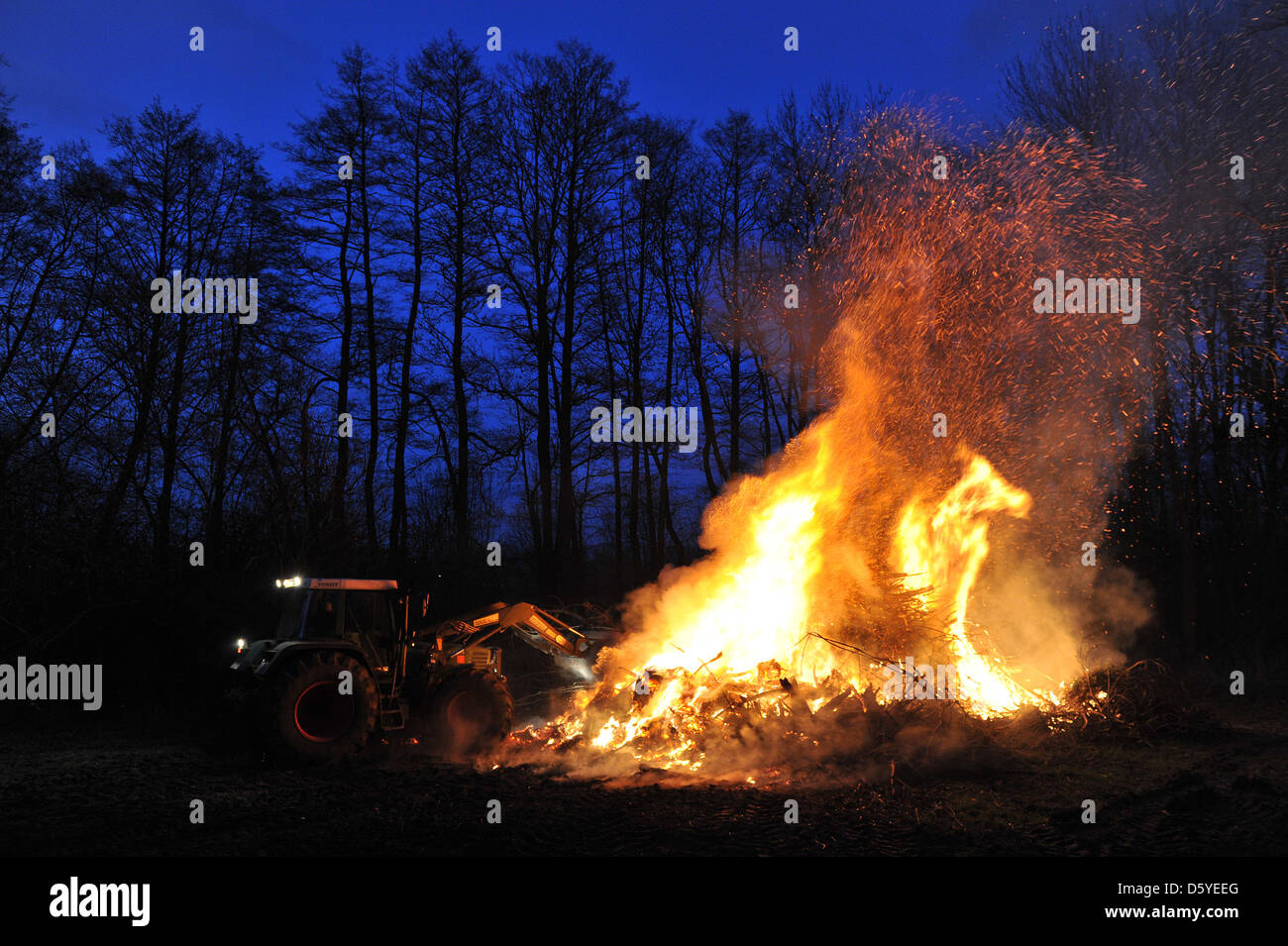 Easter bonfires hi-res stock photography and images - Alamy