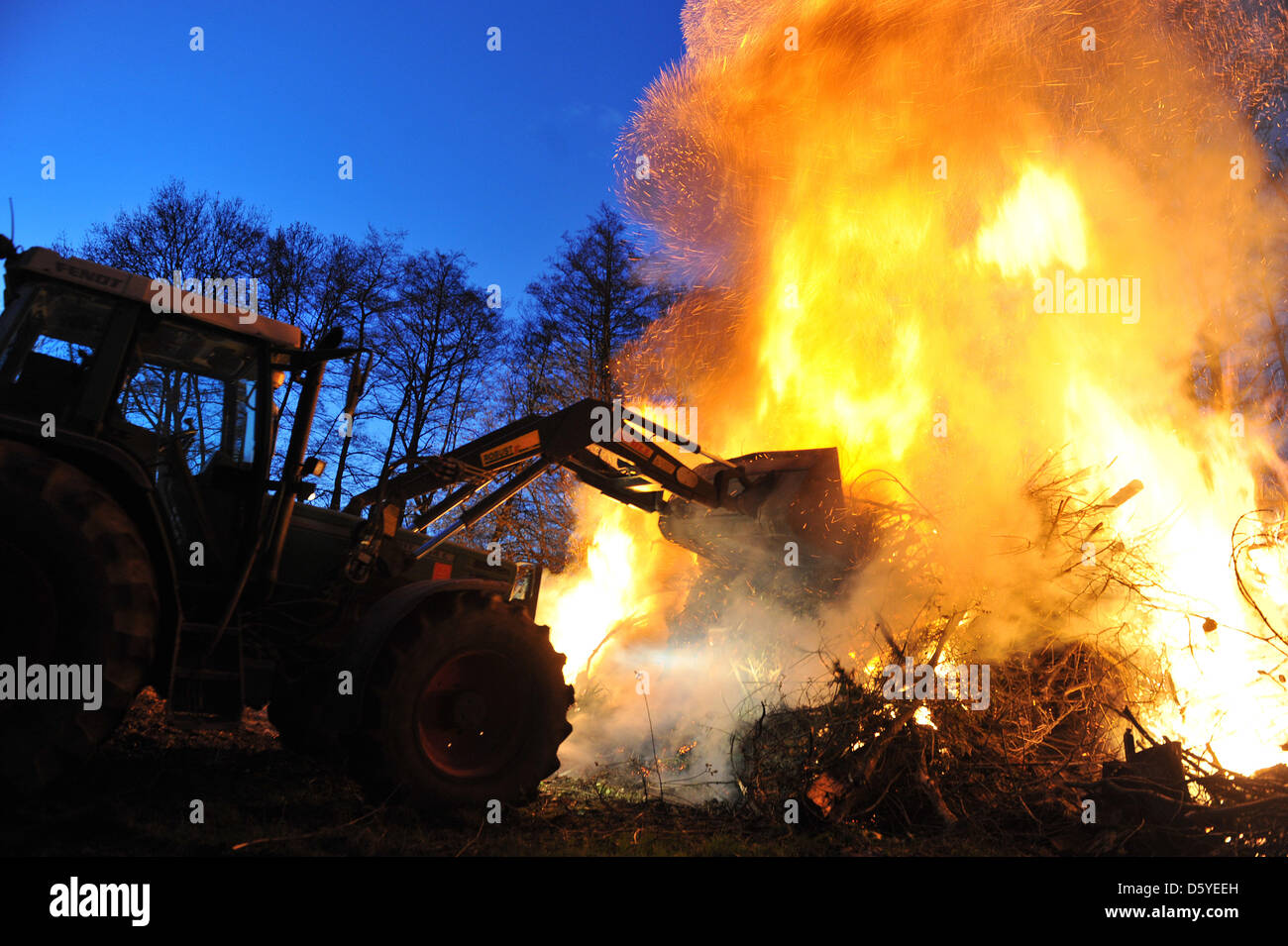 Easter bonfires hi-res stock photography and images - Alamy