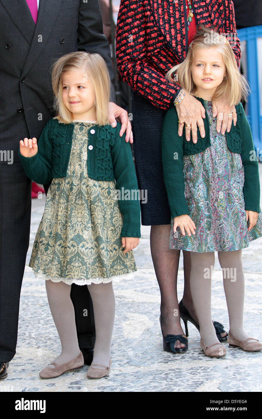 Spanish Princess Sofia (L) and Princess Leonor arrive at the Cathedral ...