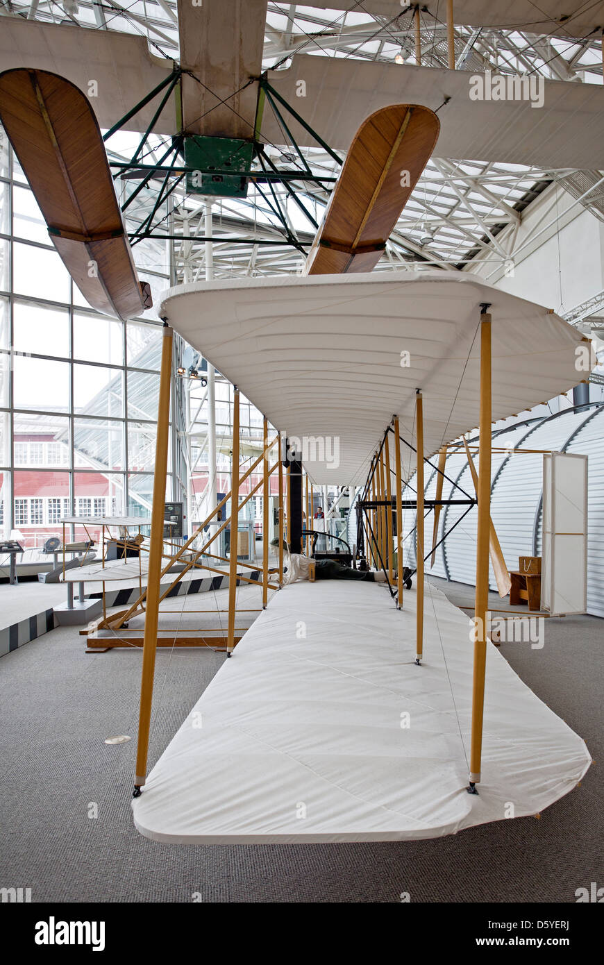 Wright brothers first flight hi-res stock photography and images - Alamy