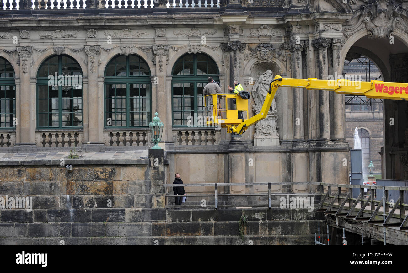 Destroyed crown hi-res stock photography and images - Alamy