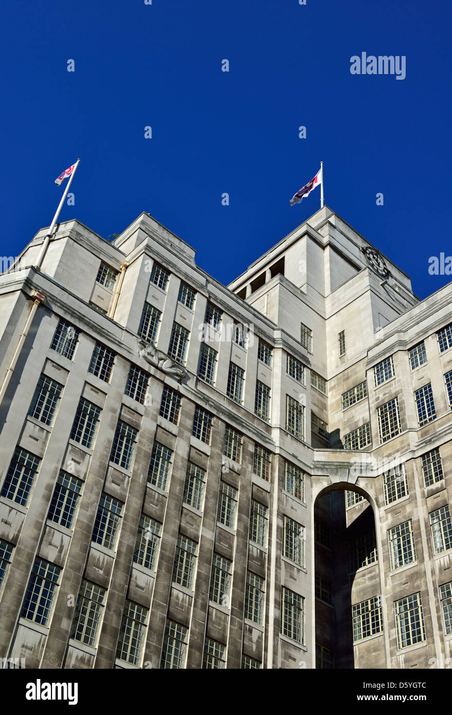 Tfl headquarters hi-res stock photography and images - Alamy