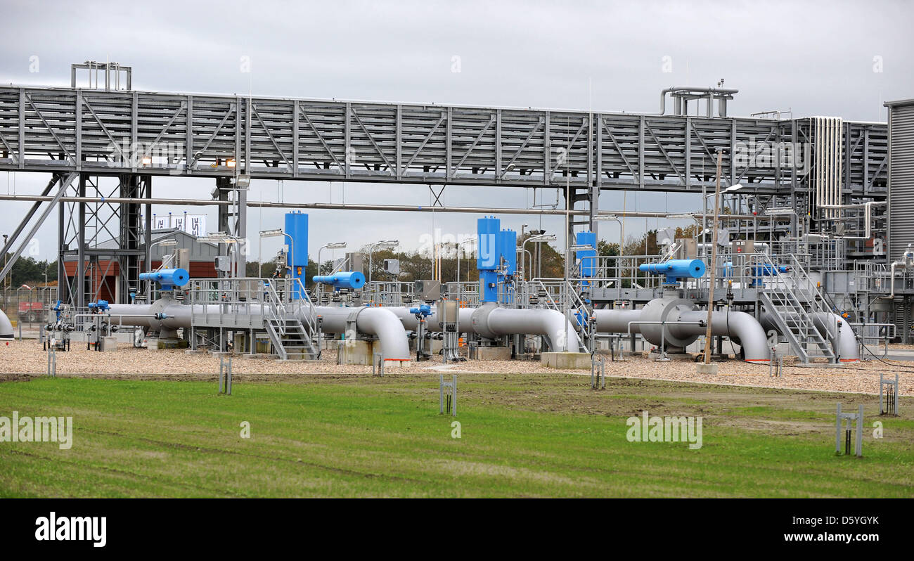Distributor fittings of a gas compression plant are pictured at the gas ...