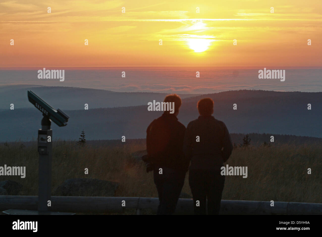 Pressure inversion hi-res stock photography and images - Alamy