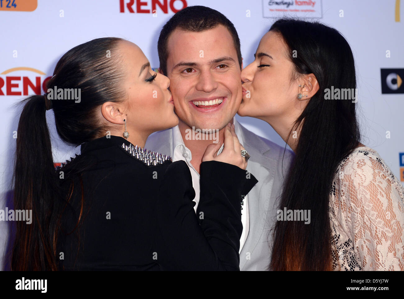 Singer Rocco Stark arrives with girlfriend and singer Kim Debkowski (l ...
