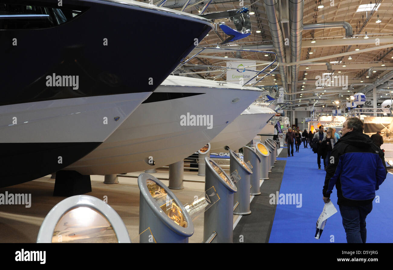 People visit the Hanseboot boat show in Hamburg, Germany, 28 October ...