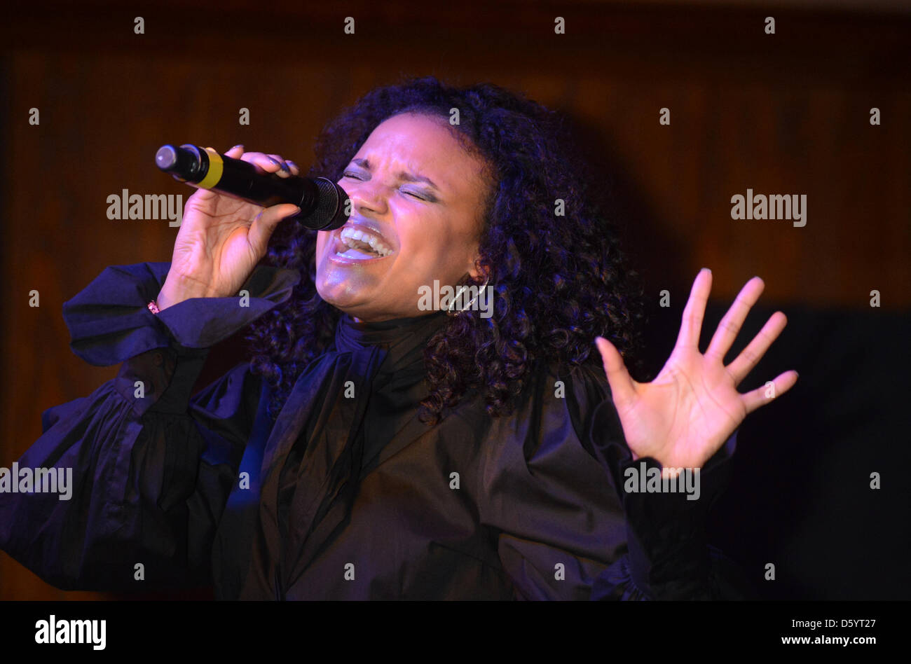 Kim sanders hi-res stock photography and images - Alamy