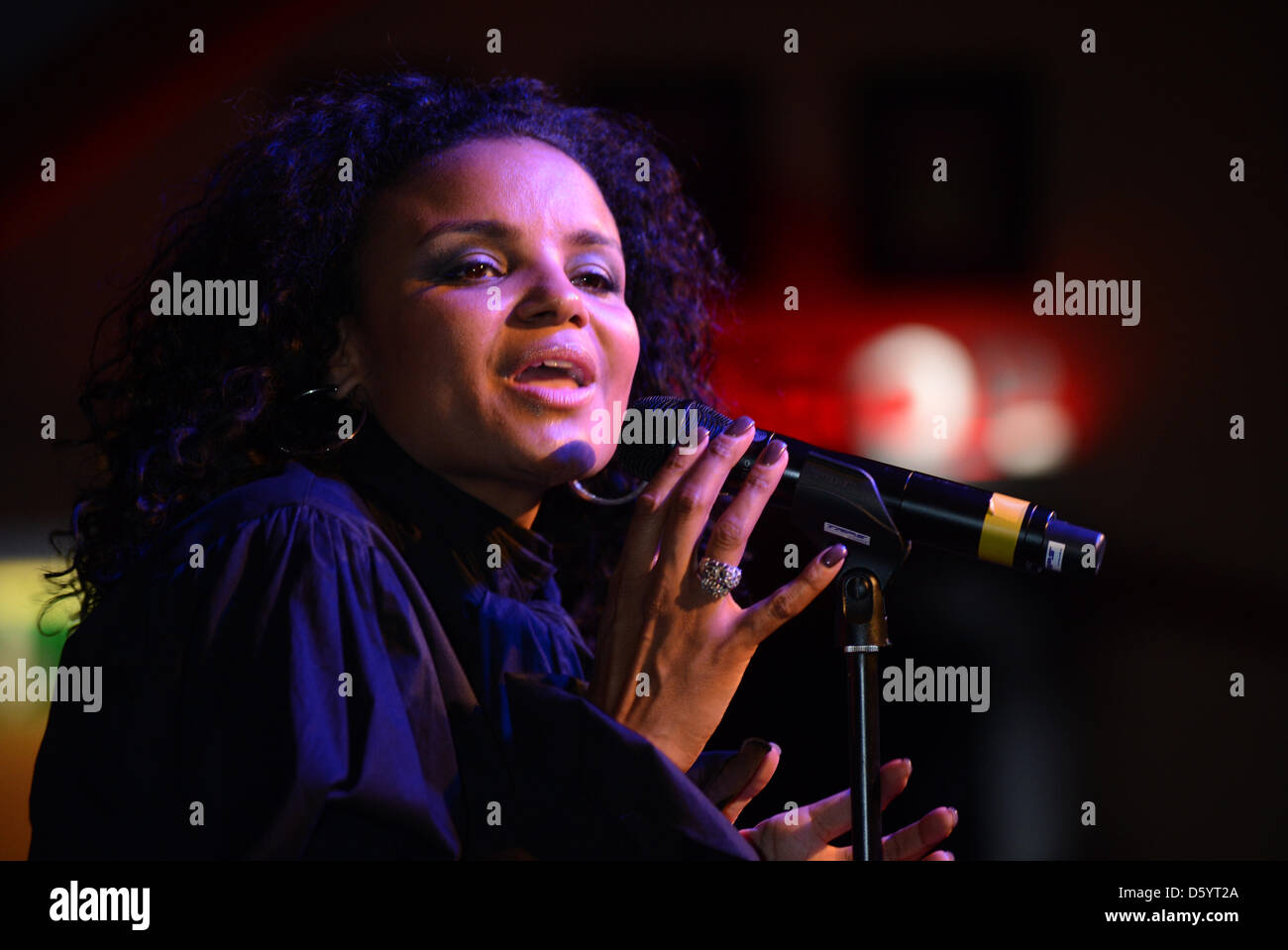 US singer Kim Sanders, candidate of the first edition of the casting ...