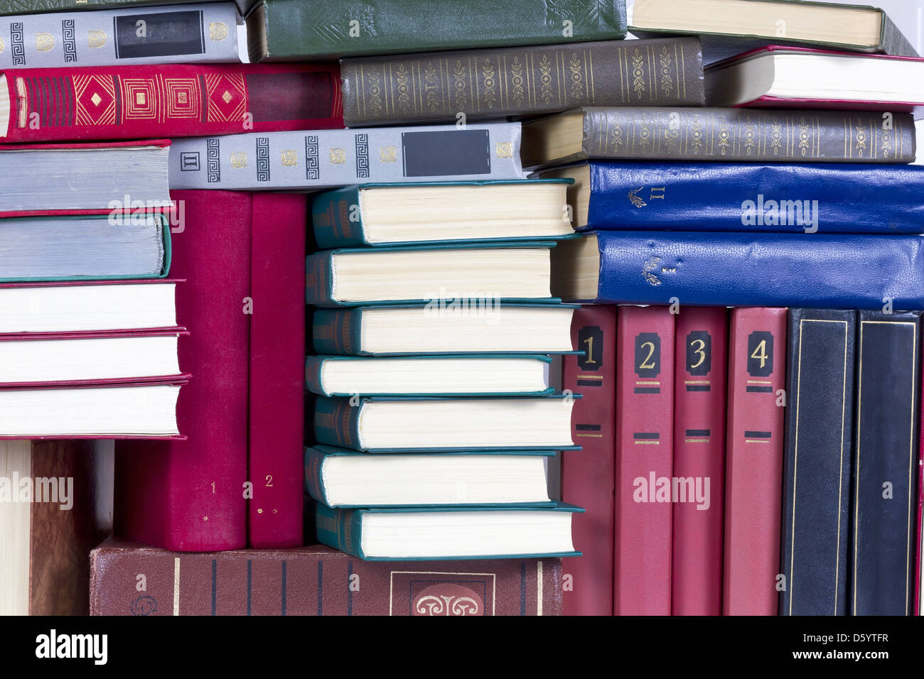 Retro books hi-res stock photography and images - Alamy