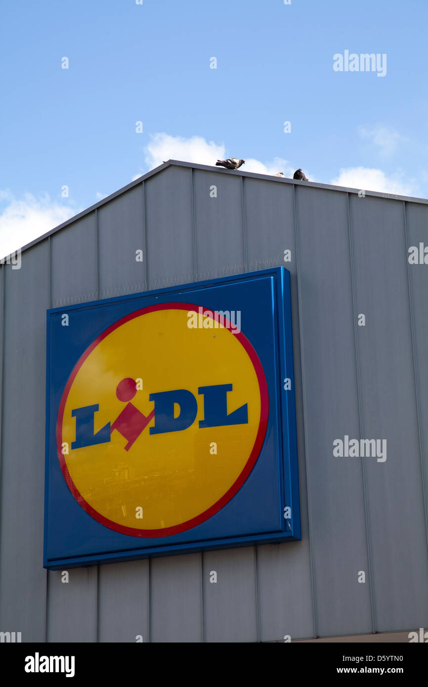 Lidl name hi-res stock photography and images - Alamy