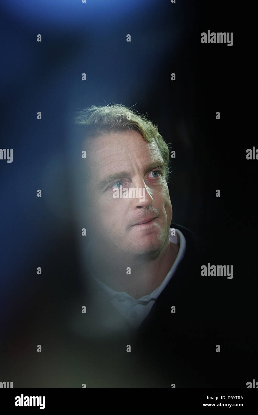 The coach of Greuther Fuerth, Mike Buskens, is pictured before kickoff ...