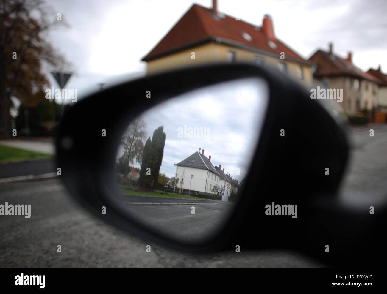The last hide-out of the NSU terror cell is reflected in a mirror in ...