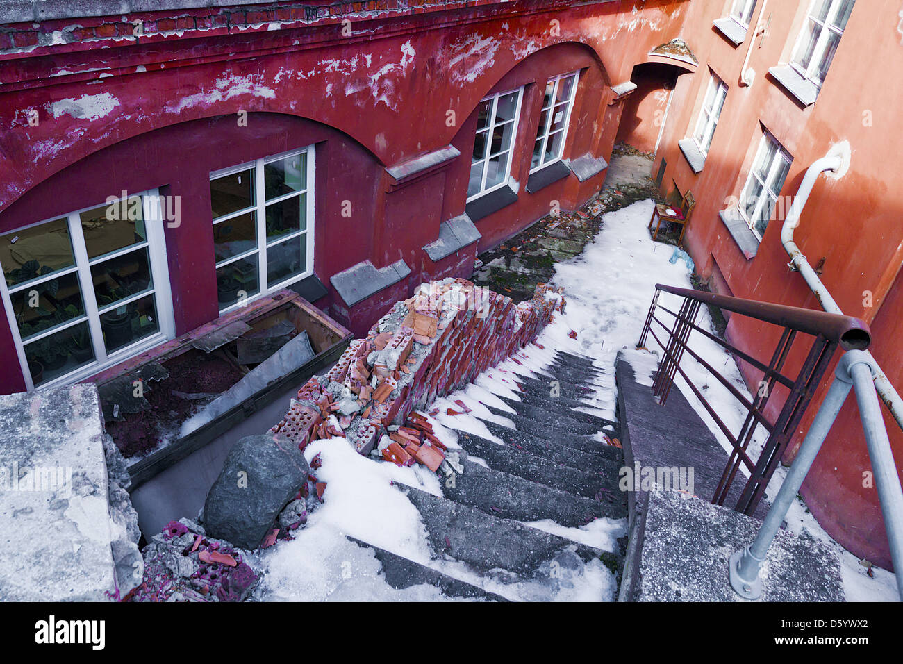 Damaged stairs hi-res stock photography and images - Alamy