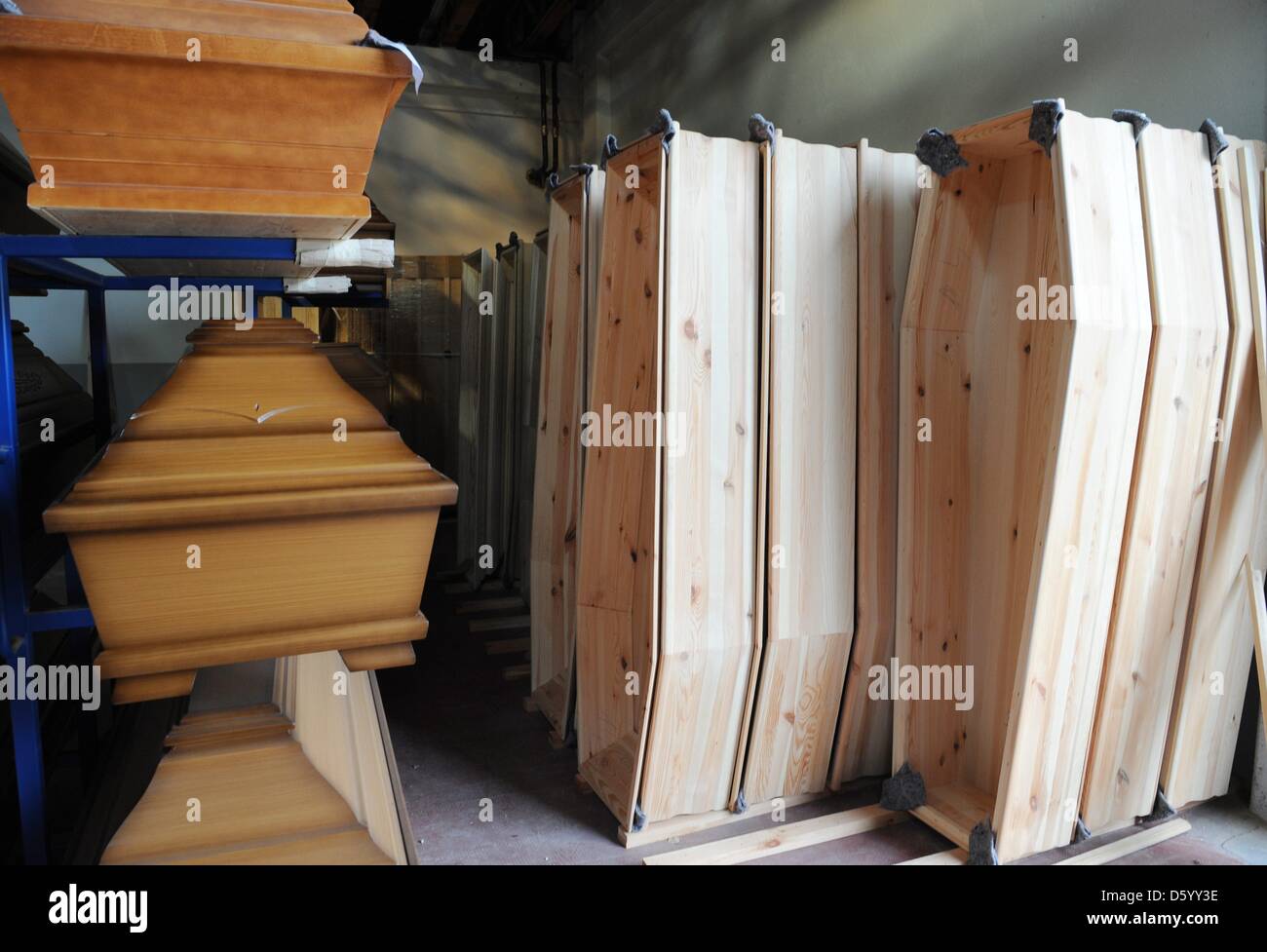 Coffins are pictured in the coffin factory Wurth in Kappel-Grafenhausen ...