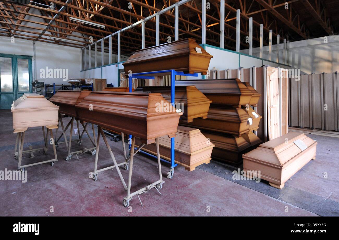 Coffin factory hi-res stock photography and images - Alamy