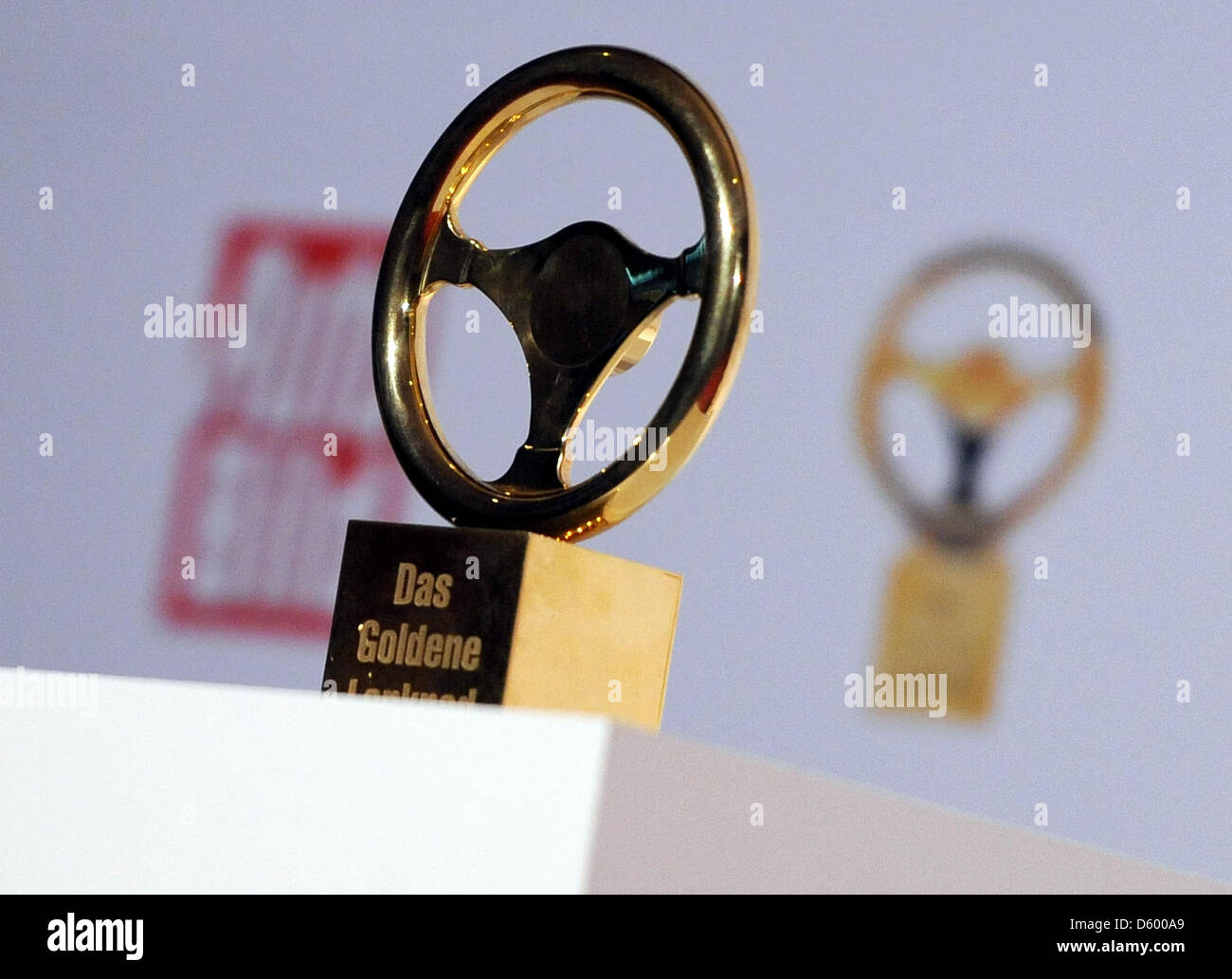 Golden steering wheel award hi-res stock photography and images - Alamy