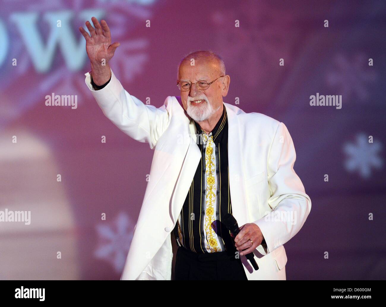 Roger whittaker singer hi-res stock photography and images - Alamy