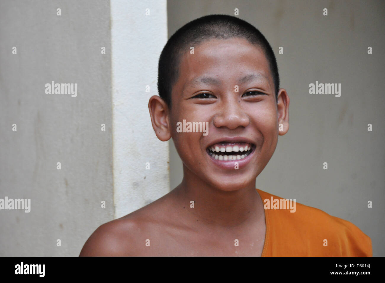 Buddhist priest hi-res stock photography and images - Alamy