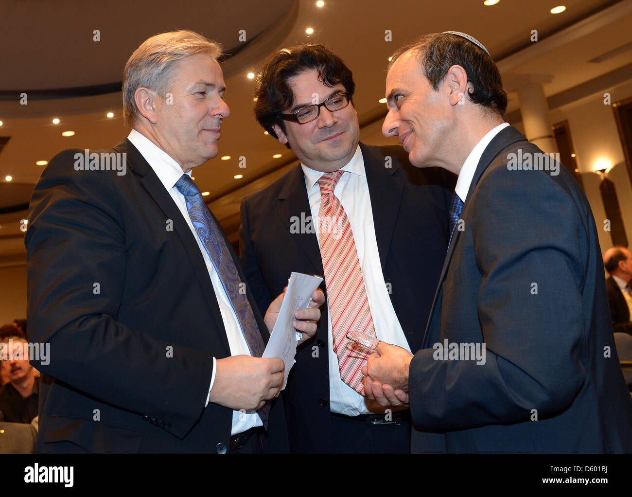Berlin's governing mayor, Klaus Wowereit (L-R), Gideon Joffe, chairman ...