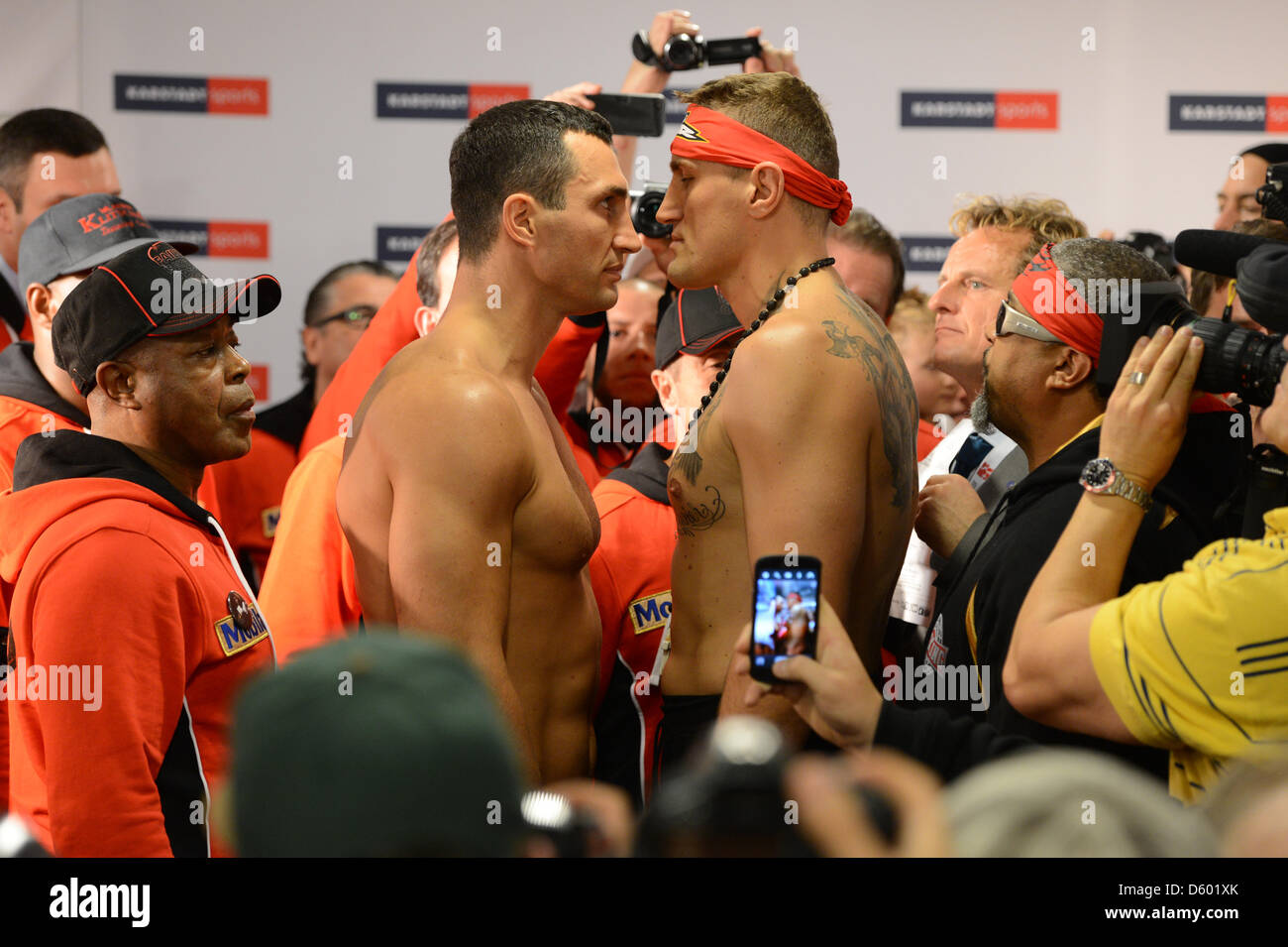 Ukranian heavy-weight world champion boxer Wladimir Klitschko (L) and ...