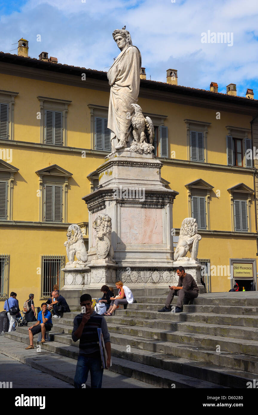 Dante Alighieri statue, Santa Croce Square, Piazza di Santa Croce ...